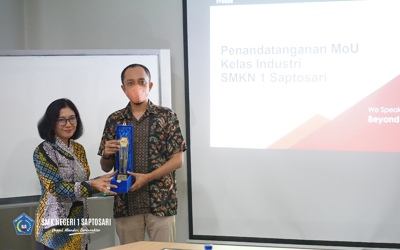 SMKN 1 SAPTOSARI | Penandatanganan Naskah Kerjasama (MoU) Antara ... SMKN 1 SAPTOSARI | Penandatanganan Naskah Kerjasama (MoU) Antara ...